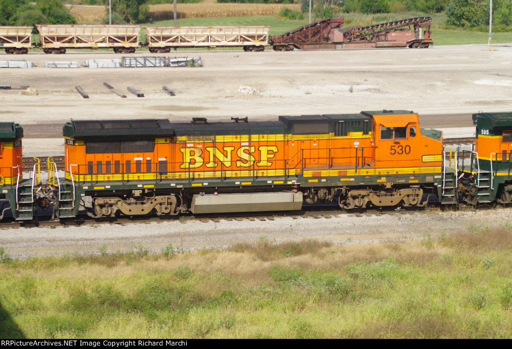 BNSF 530
